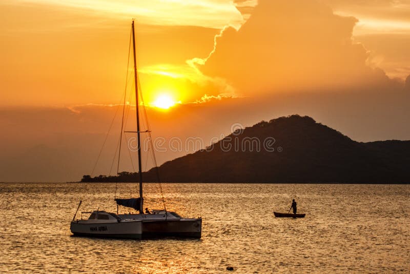Lake Malawi Sunset editorial image. Image of fishermen - 52149455