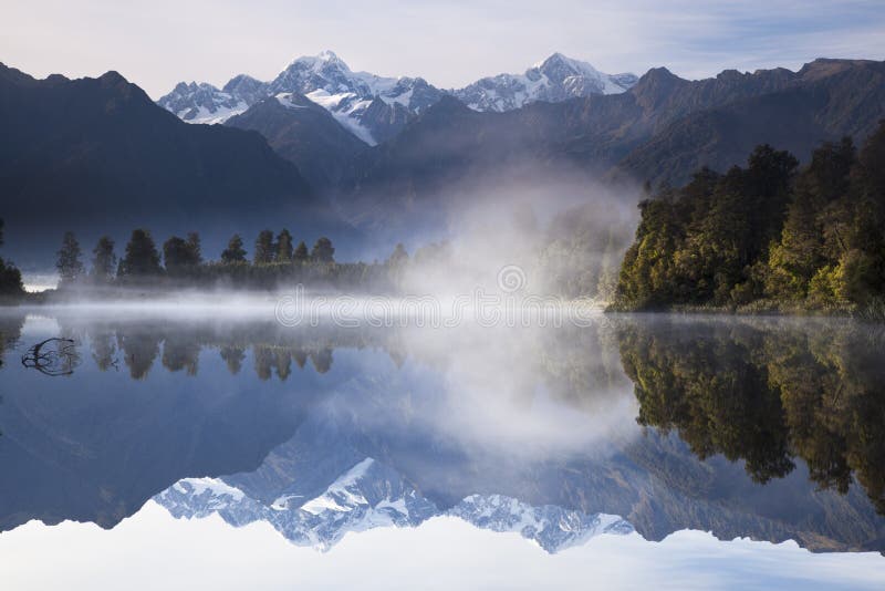 Lake Matheson, New Zealand stock image. Image of lake - 40858109