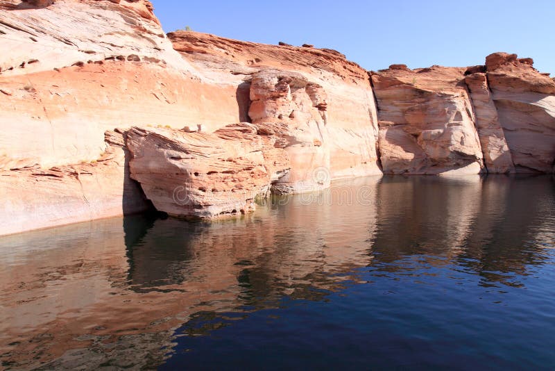 Lone Rock at Lake Powell stock photo. Image of desert - 36372224