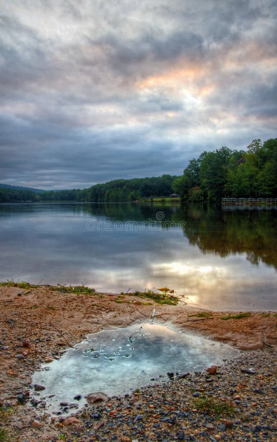 Dockside View of Pecks Pond Stock Image - Image of lake, pocono: 33149273