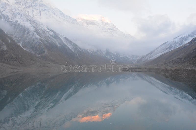 Lake Saif Ul Malook and Reflection of Malika Parbat in Deep Water Stock ...