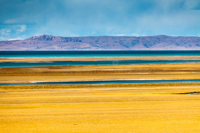 Lake-share View of Siling Co Stock Photo - Image of background, color ...