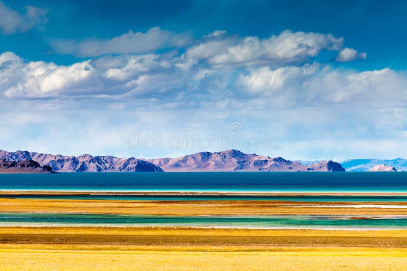 Lake-share View of Siling Co Stock Photo - Image of clouds, white: 31186000