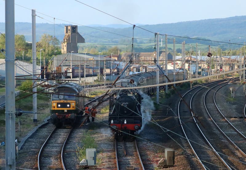 The Lakelander Changing Traction at Carnforth Editorial Photo - Image ...
