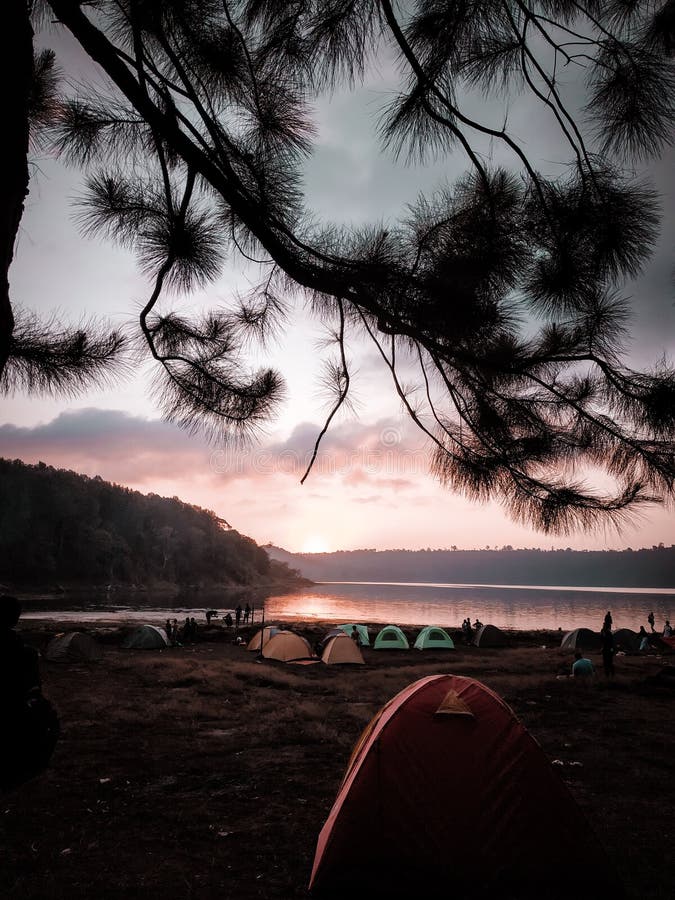 Lakeside Campsite stock photo. Image of leisurely, getaway - 32222578