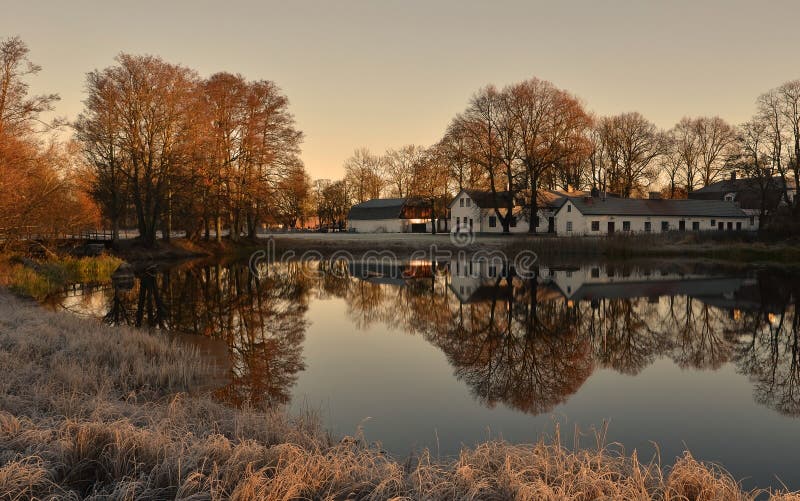 Lakeside Cottages and Mountains Stock Image - Image of colour, scenic ...