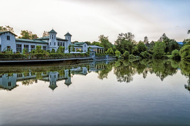 A Lakeside restaurant stock image. Image of green, surroundings - 31581559