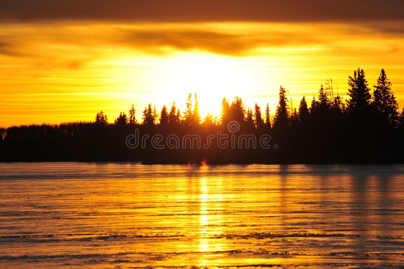 Lakeside sunset stock image. Image of color, golden, colors - 7359629