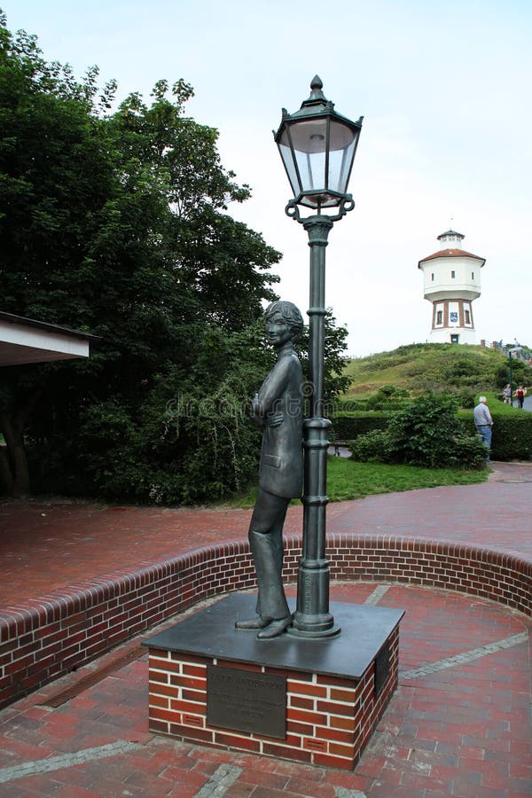 Lale Andersen on Langeoog stock image. Image of statue - 191511877
