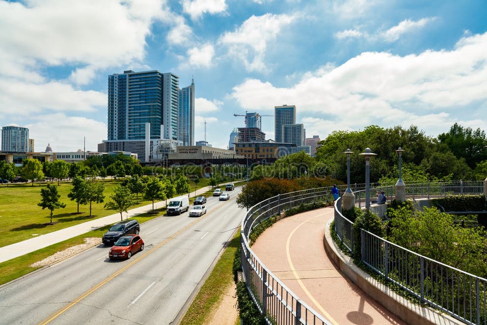 Lamar Pedestrian Bridge foto de archivo editorial. Imagen de recorrido ...