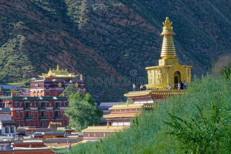 Lamasery di Labrang fotografia stock editoriale. Immagine di buddismo ...