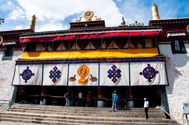 Great Lamasery of Kumbum Ta Er Lamasery Stock Image - Image of china ...