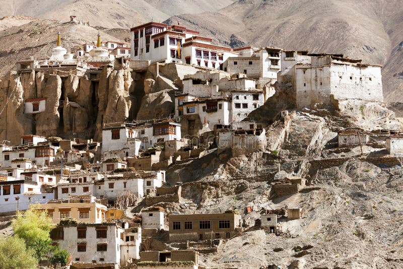 Lamayuru Gompa – Buddhistisches Kloster Im Industal Stockfoto - Bild ...