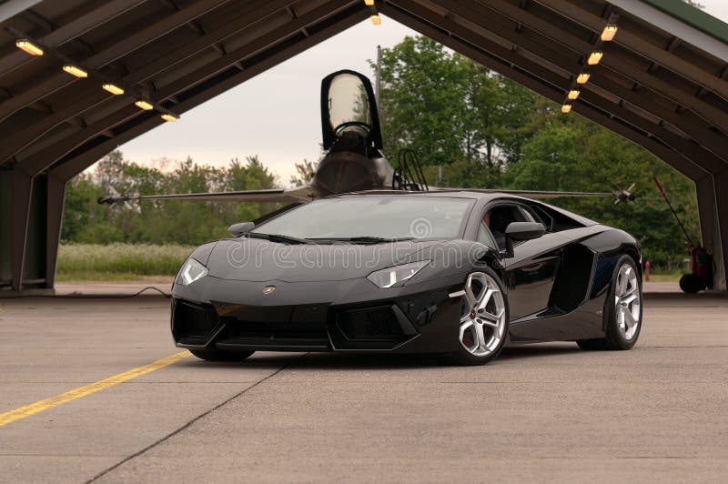 Lamborghini Aventador editorial photo. Image of base - 25408746
