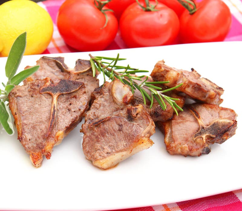 Lammfleisch stockbild. Bild von gegrillt, steak, büfett - 62888885