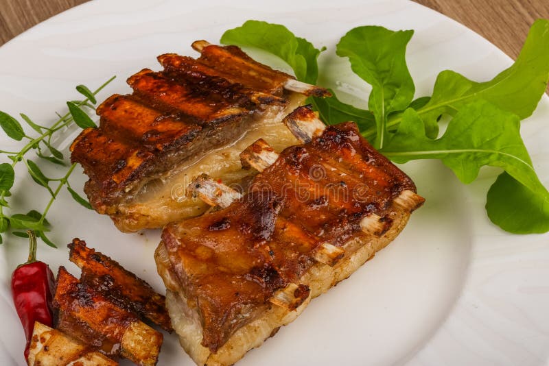 Lammrippen stockfoto. Bild von saftig, knochen, essen - 57398692