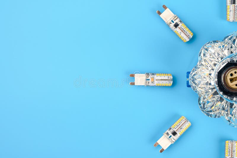 .the Lamp Adapted for Tapping into the Ceiling Together with LED Lamps ...