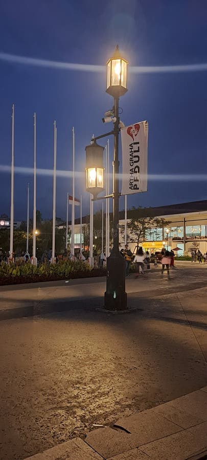 Lamp editorial photography. Image of house, lamp, screenshot - 264898852