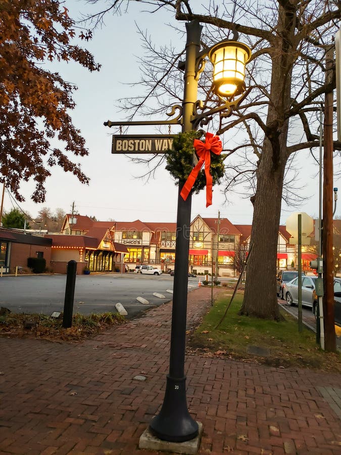 Lamp Post Decorated for Christmas Editorial Stock Image - Image of ...