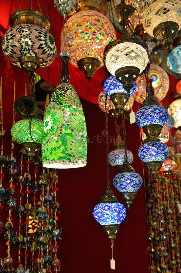 Lampade turche fotografia stock. Immagine di colorato - 28050644