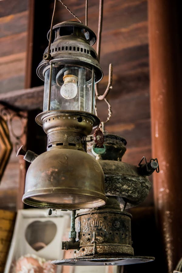 Lamplight fotografering för bildbyråer. Bild av lampljus - 55065813