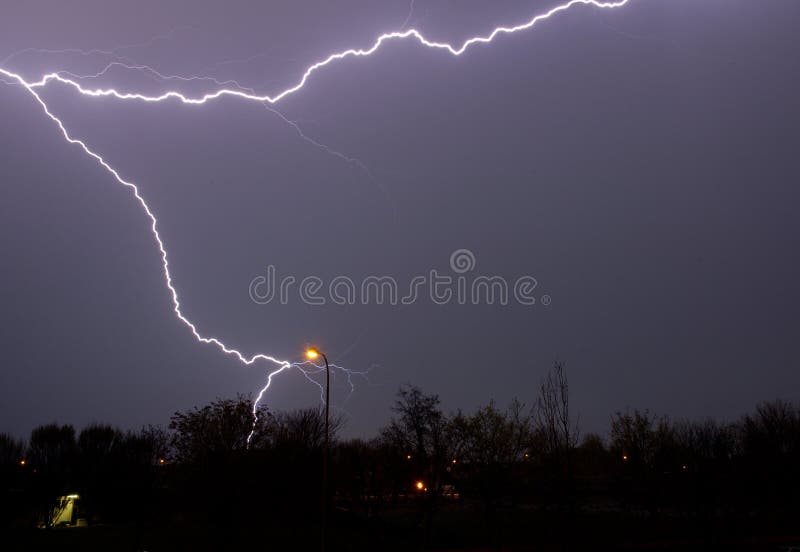Lampo immagine stock. Immagine di potenza, scossa, colpo - 95613