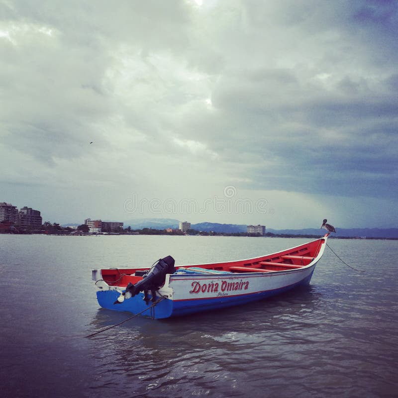 Bote En El Mar Stock Photos - Free & Royalty-Free Stock Photos from ...