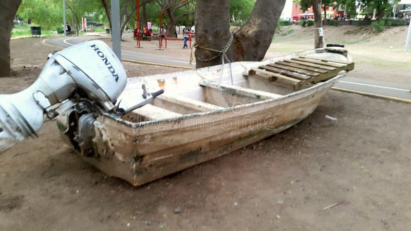 Land boat editorial photo. Image of ground, abandoned - 122465176