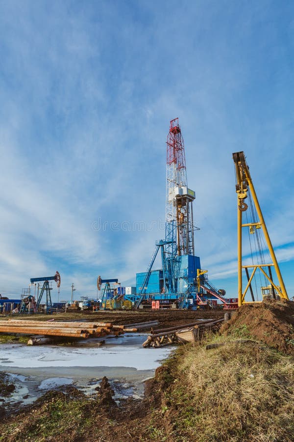 Land drilling rig stock image. Image of power, tool, production - 75901221