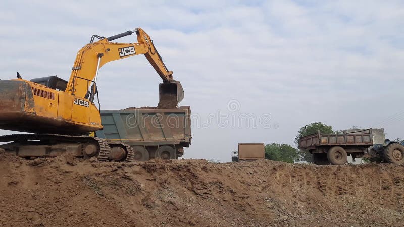 Land Mafia Stealing Sand Using Operational Excavator India Stock ...