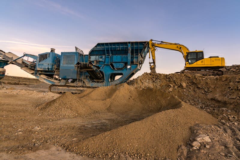 Land Mine with Machinery for Stone and Sand Processing and Gravel ...