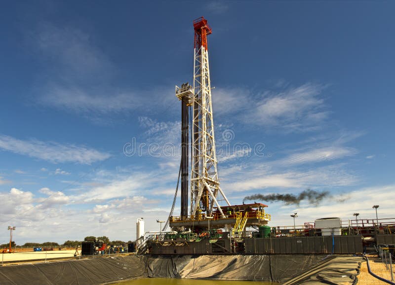 Land Drilling Rig at Sunset Stock Image - Image of australia, injection ...