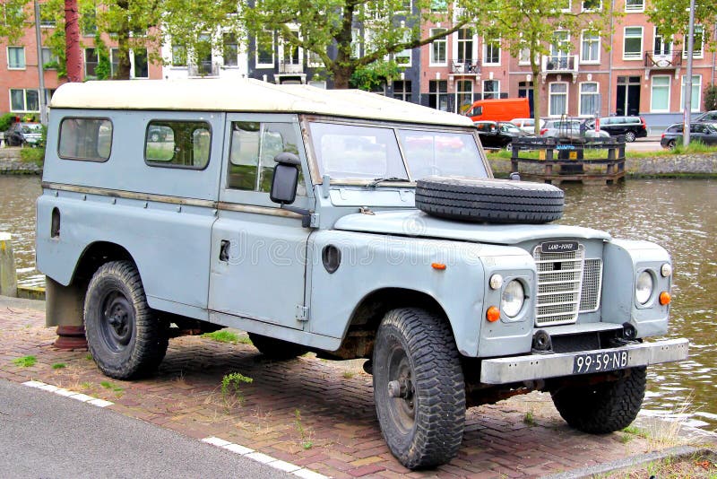 Land Rover Series III redactionele stock afbeelding. Image of trekker ...