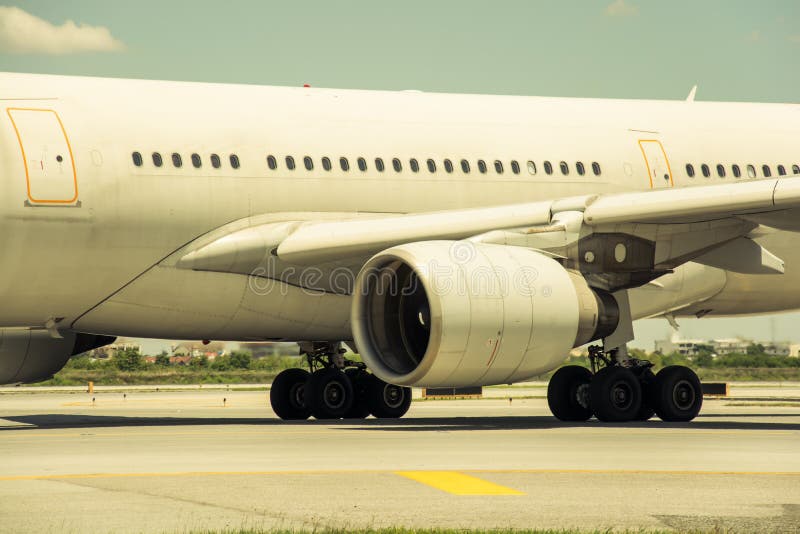 Landing gear of airplane stock image. Image of aircraft - 146253427