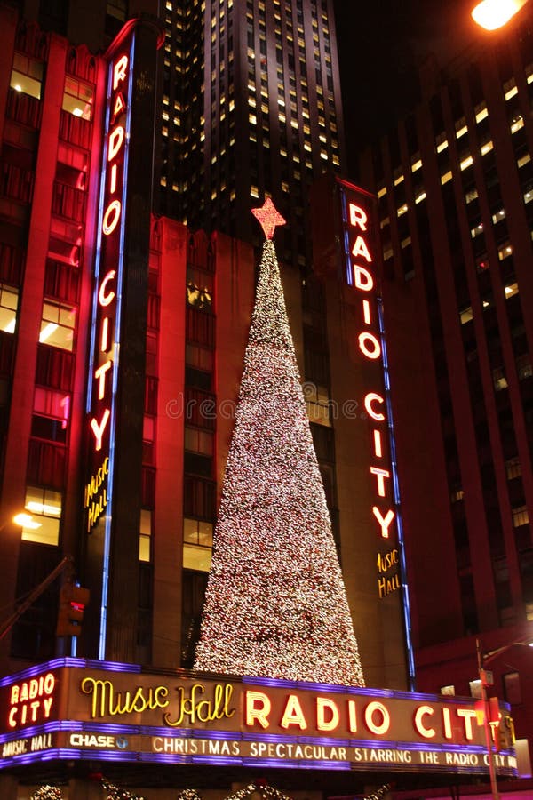 Landmark, Night, Light, Christmas Decoration Picture. Image: 123240115