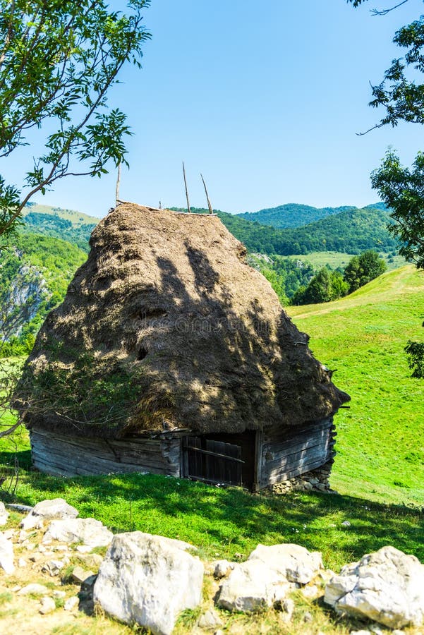 Landscape in Apuseni Mountains Stock Image - Image of mountain, rocky ...