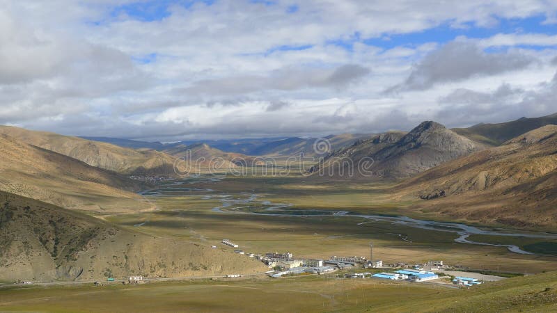 Landscape of Bangda Valley on Tibetan Plateau Stock Image - Image of ...