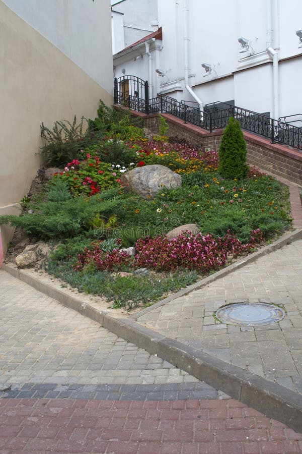 Landscape design stock image. Image of decoration, footpath - 73422117