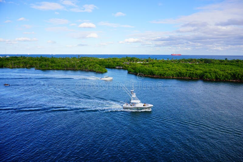 Fort Lauderdale port editorial photography. Image of clear - 140627082