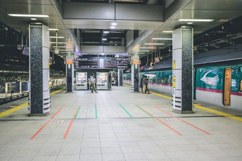 The Landscape of Platform at Tokyo Station, Japan 3 Nov 2013 Editorial ...