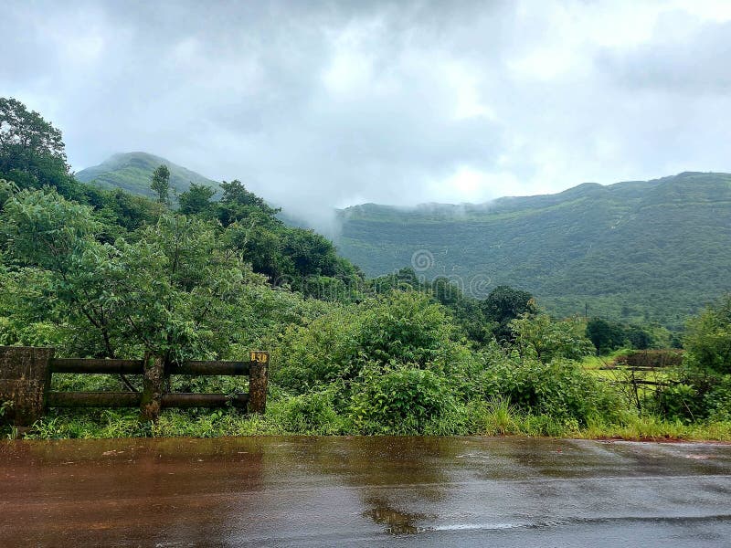 Landscape Scene in Manson Season Stock Photo - Image of hill, lake ...