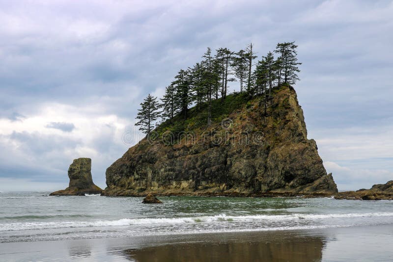 Landscape of Second Beach at Olympic National Park, Washington, USA ...