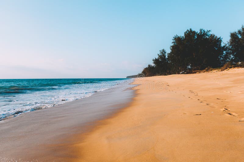 Landscape of Tidal Wave on the Beach, Gold Sand, Blue Sky. Thailand ...