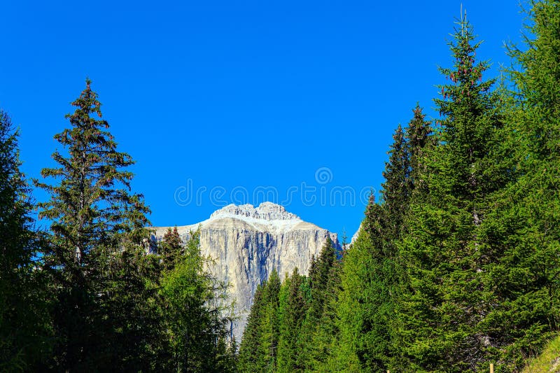 The Landscapes with Vertical Rocks Stock Image - Image of mountains ...