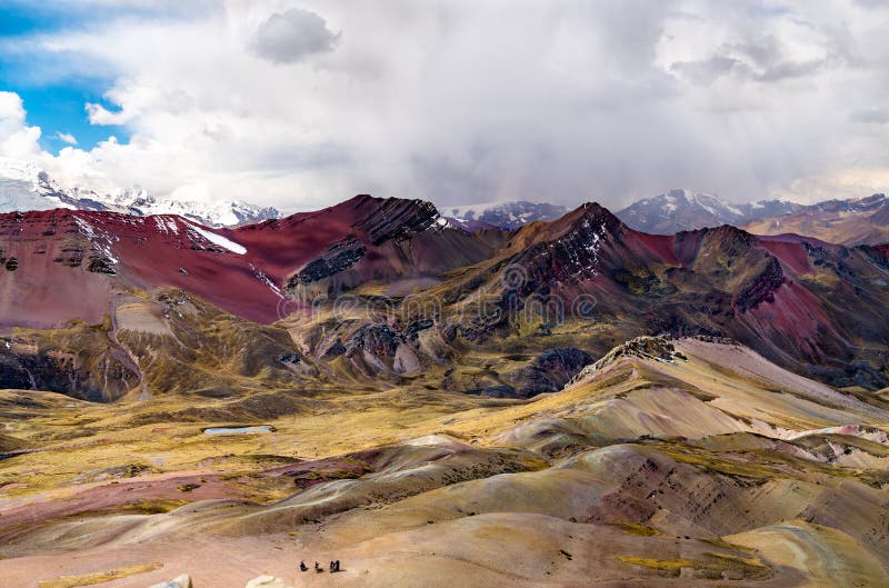 Landschaft Im Vinicunca Regenbogenberg in Peru Stockbild - Bild von ...