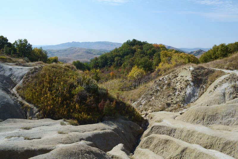 Landschap met heuvels stock foto. Image of europa, spleet - 113658946
