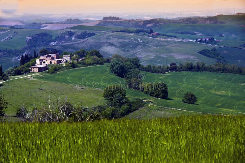 Landshape toscan photo stock. Image du italie, vallée - 19354818