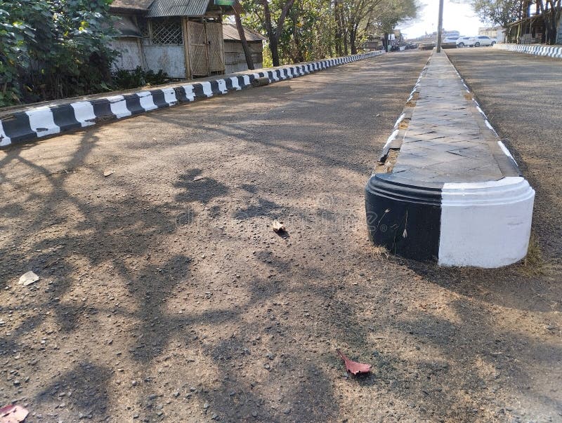 309 Road Dividers Entyrance Stock Photos - Free & Royalty-Free Stock ...