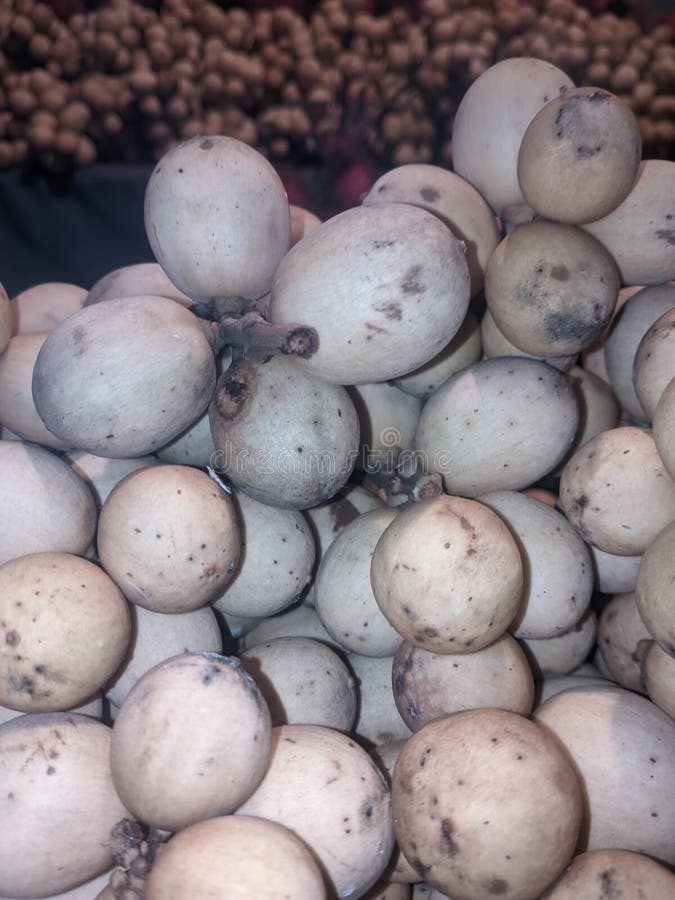 Langsat Fruit is Very Sweet and Delicious Stock Image - Image of dish ...