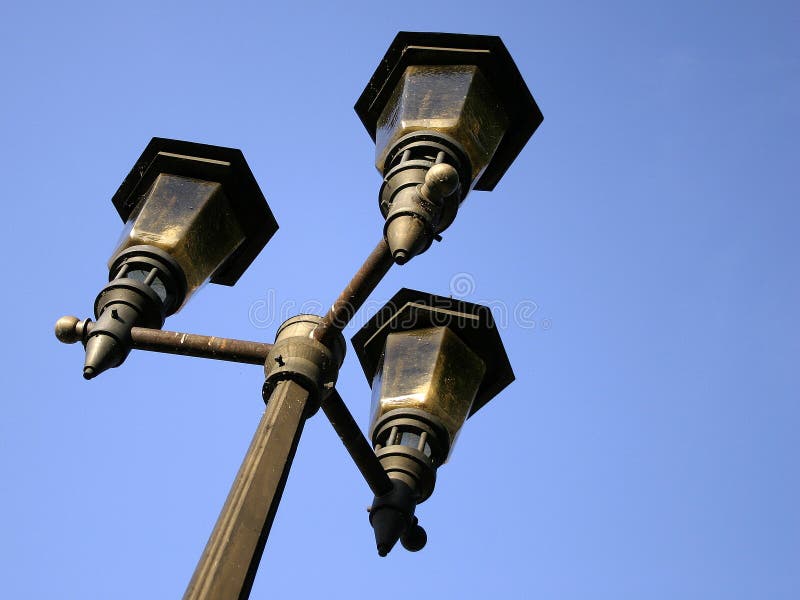 De Lantaarnpaal Van De Straat Stock Afbeelding - Afbeelding bestaande ...